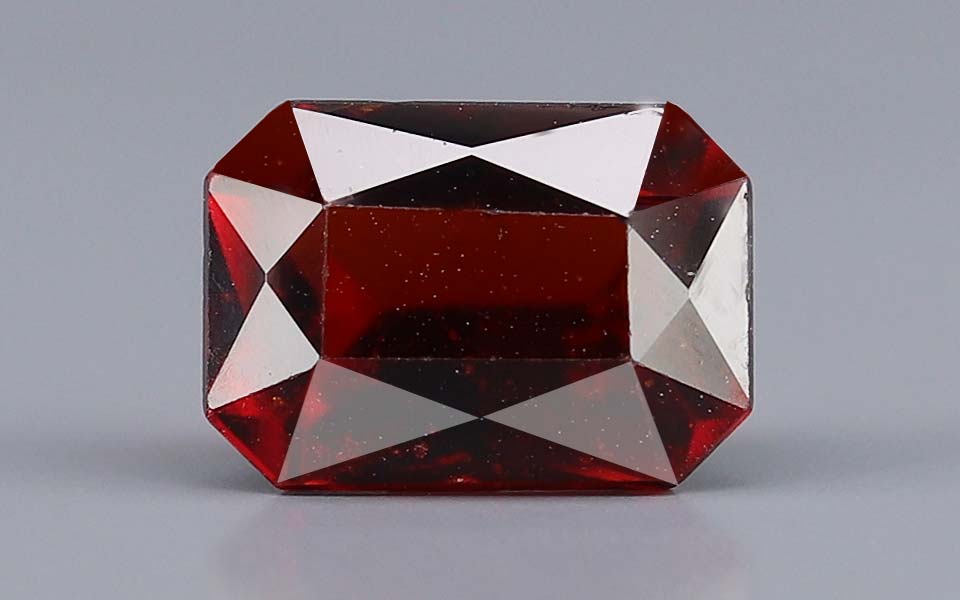 Buy Ceylon Hessonite Garnet Gemstone - 6.37 Carat Online | MyRatna